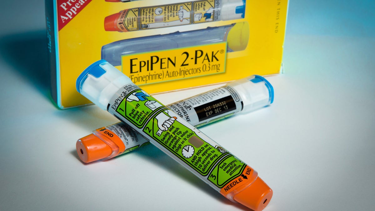 New Jersey may require schools to stock epinephrine injectors - WHYY