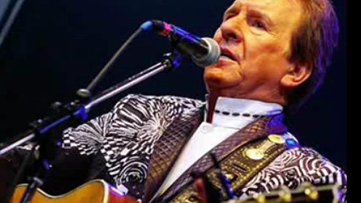 Tommy Cash to headline Haddonfield's New Year's Eve celebration - WHYY