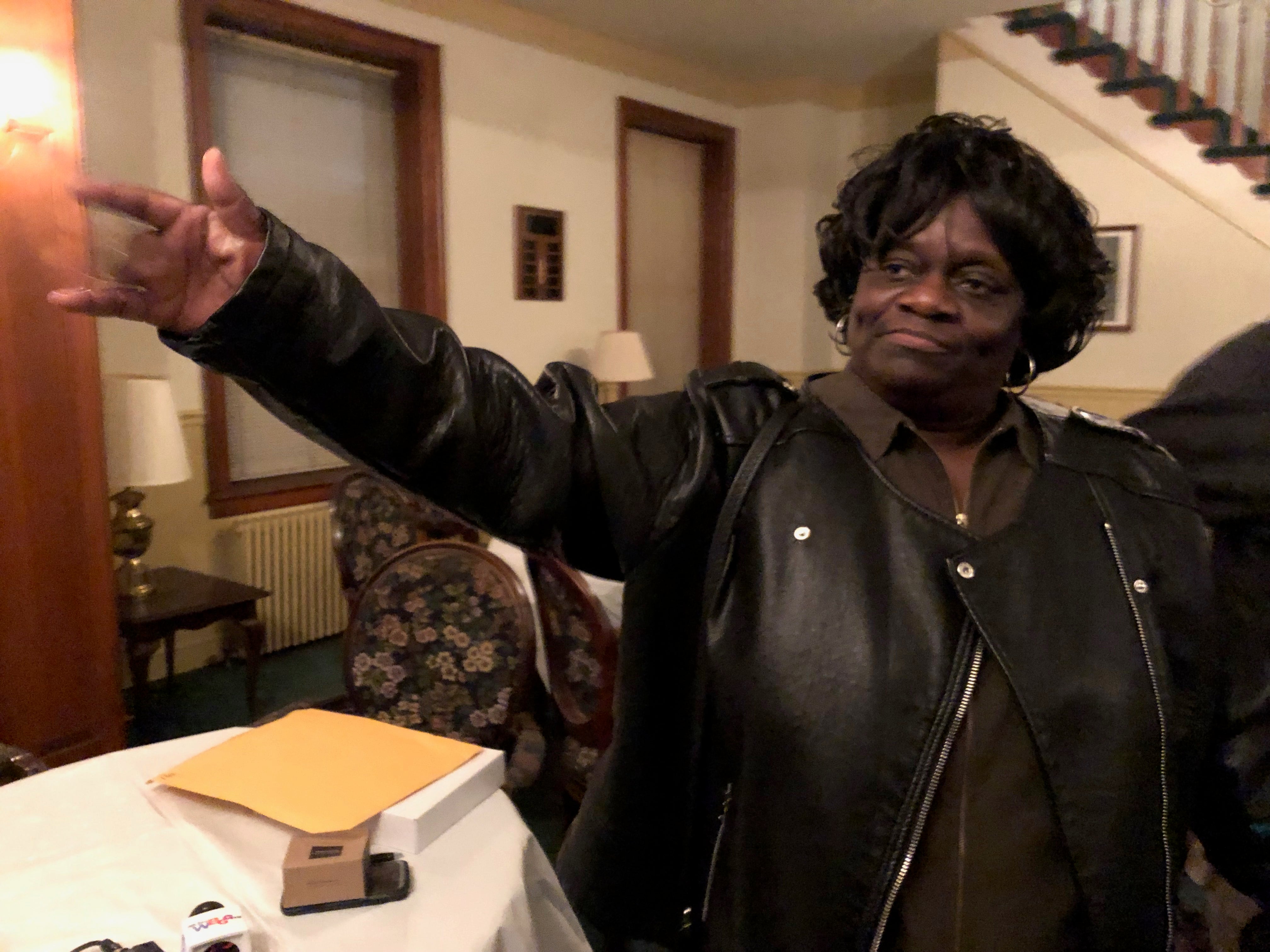 Philly GOP retains mayoral endorsement for Daphne Goggins - WHYY