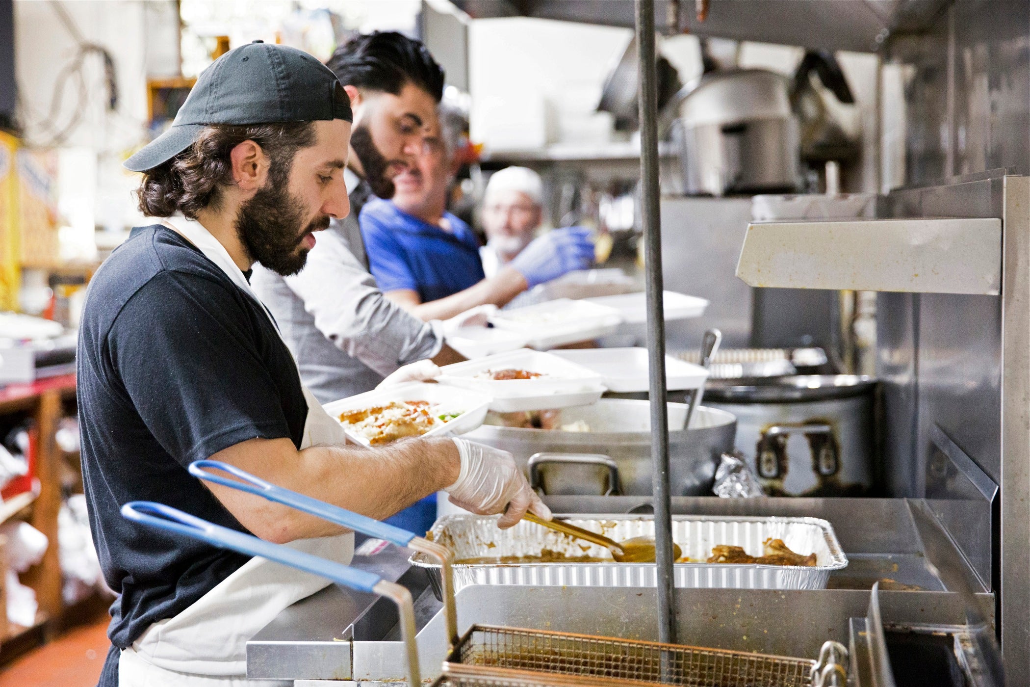 Philadelphia family offers meals to those observing Ramadan - WHYY