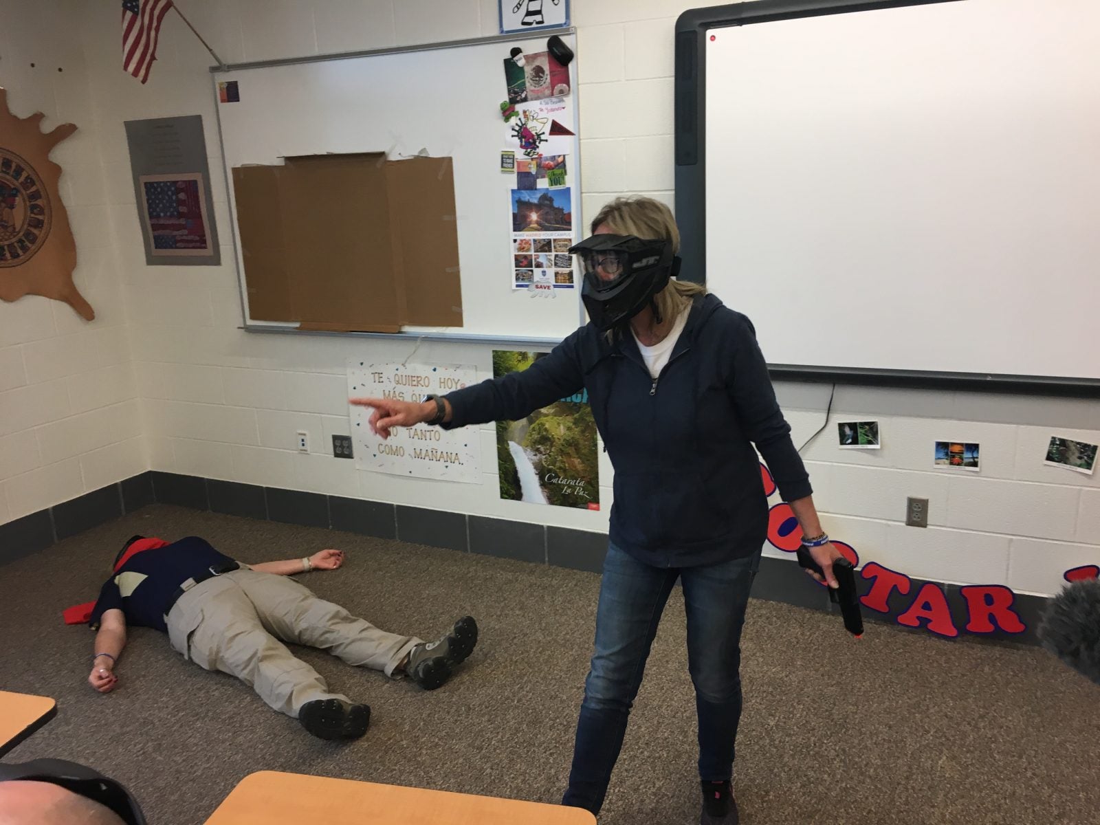 Teachers learn to use guns to stop school shootings - WHYY