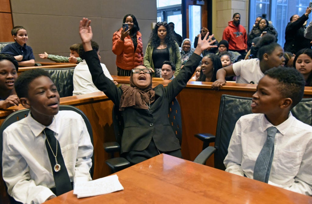 Camden fifth graders host mock trial at Rutgers Law School - WHYY