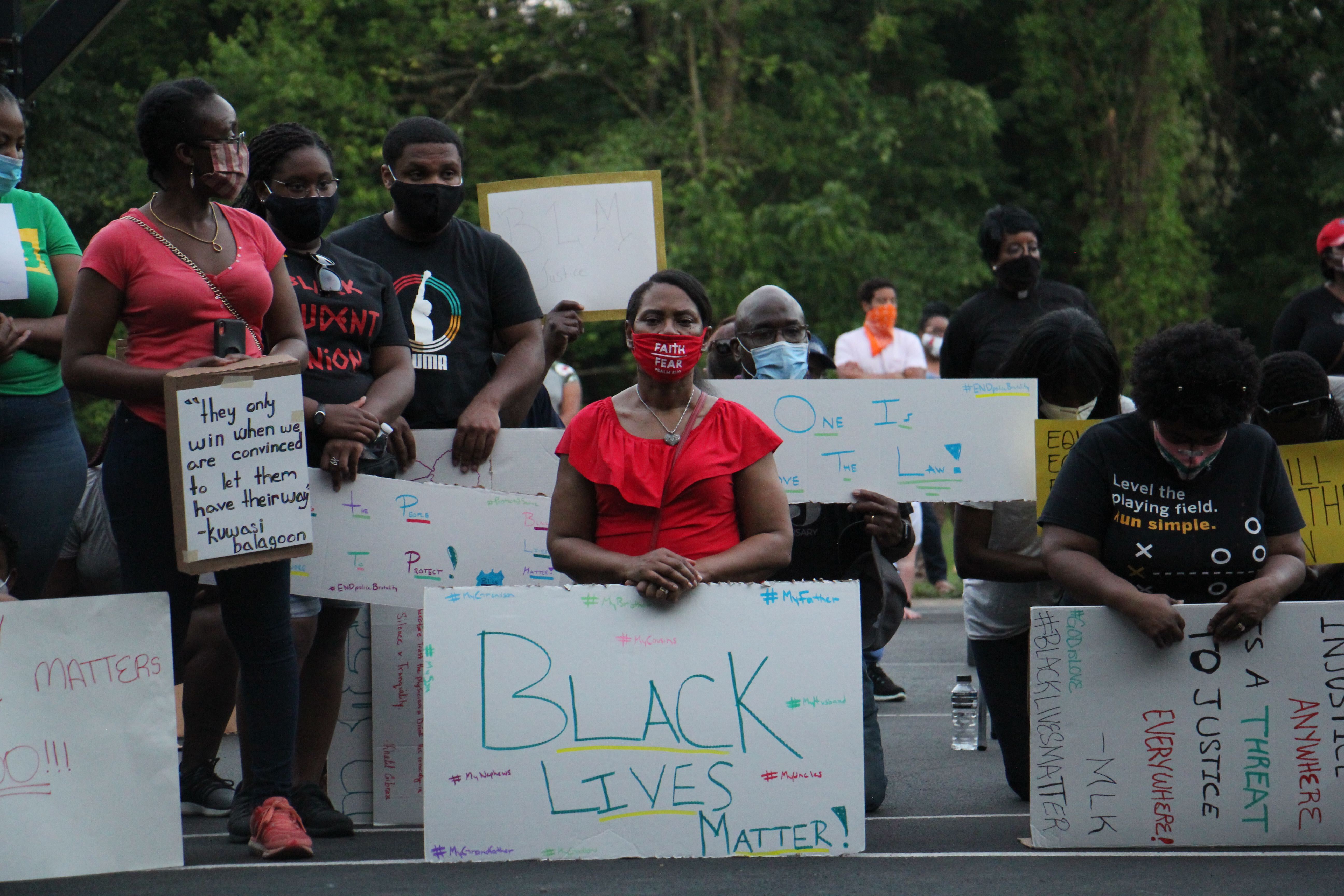 Philly sanitation workers protest treatment, seek PPE, hazard pay - WHYY