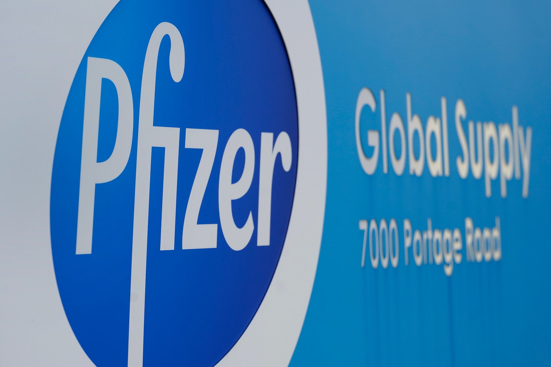 Pfizer pill becomes 1st U.S.-authorized home COVID treatment - WHYY