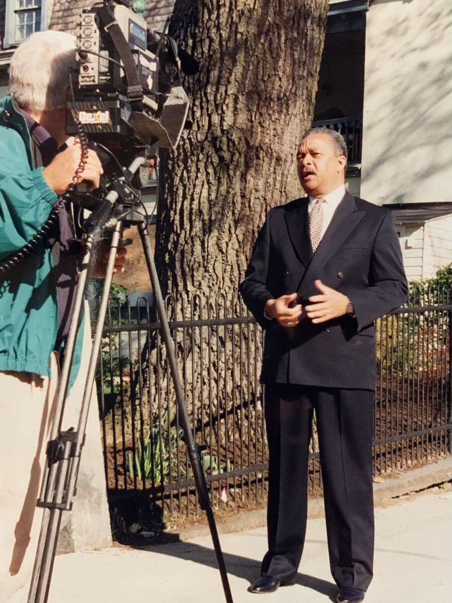 Harvey Clark, award-winning newsman, dies at 76 - WHYY