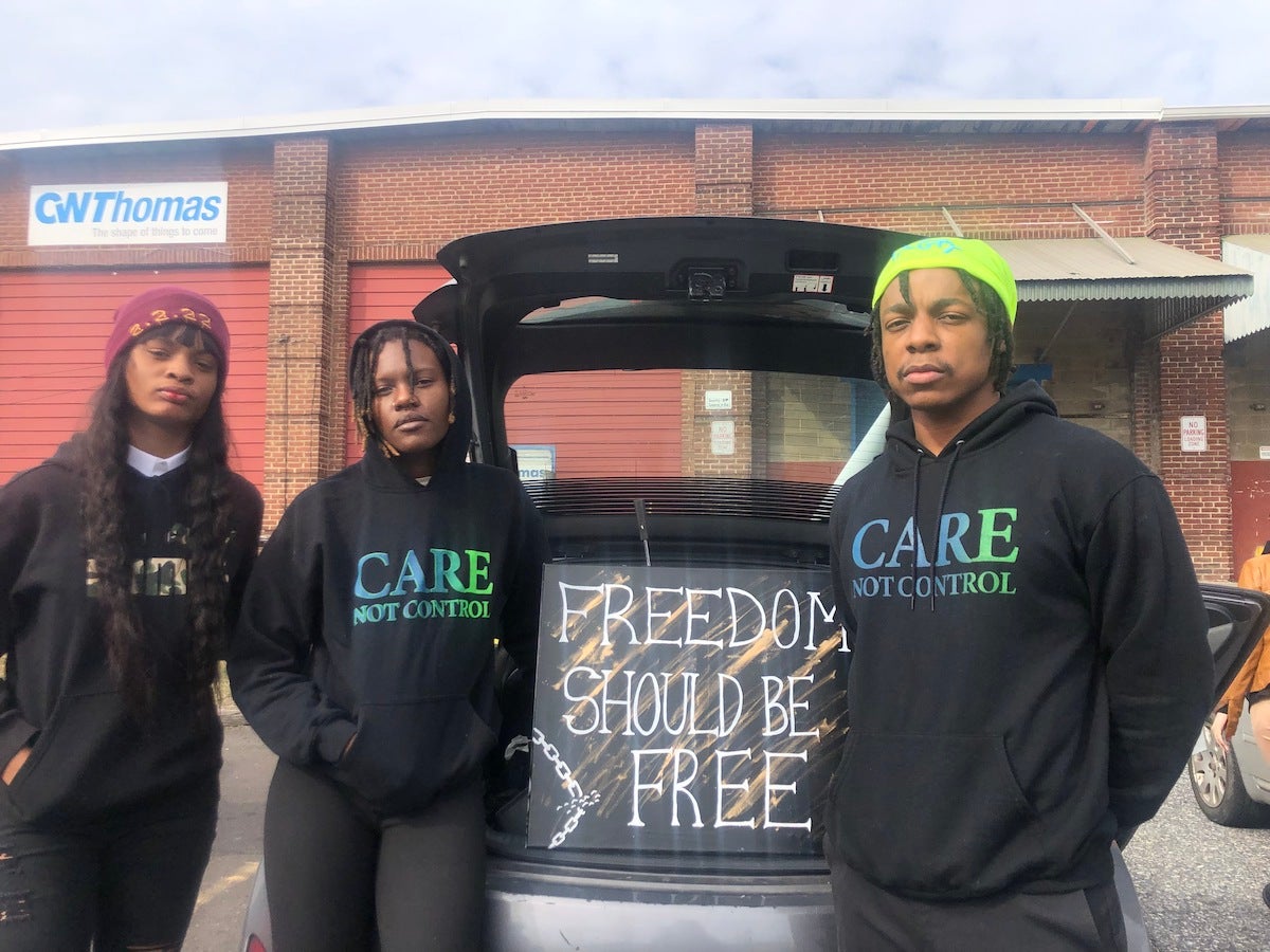 NE Philly car caravan protests poor conditions in city jails - WHYY