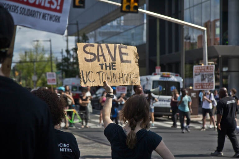 UC Townhomes protest encampment broken up in West Philly - WHYY