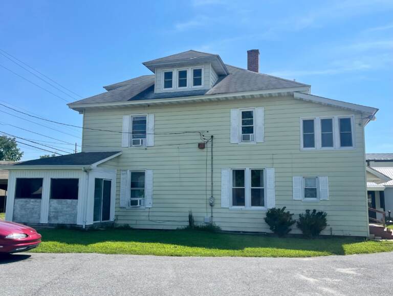 Delaware pallet village helps those experiencing homelessness - WHYY