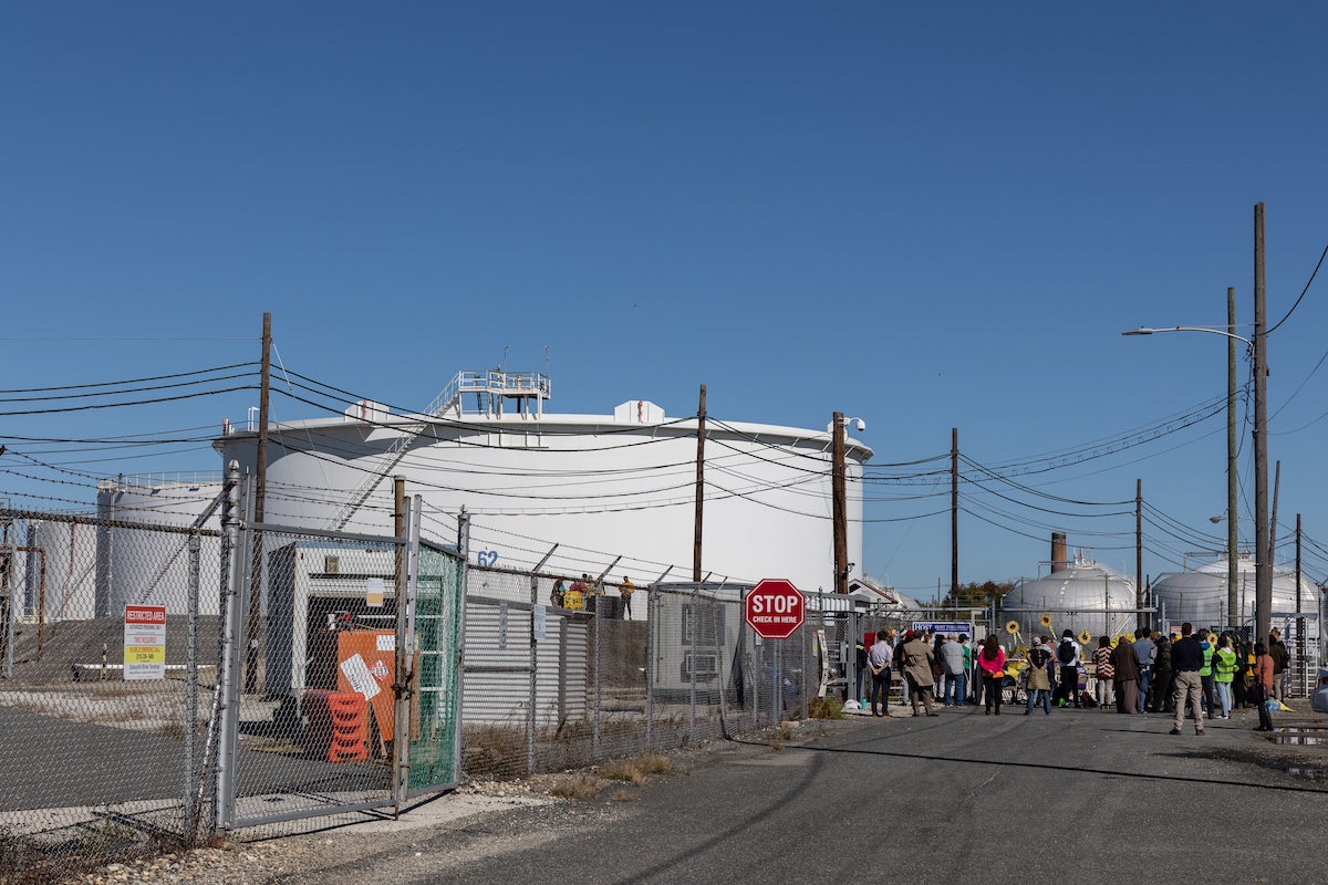 7 arrested at protest at oil tank farm in Philly - WHYY
