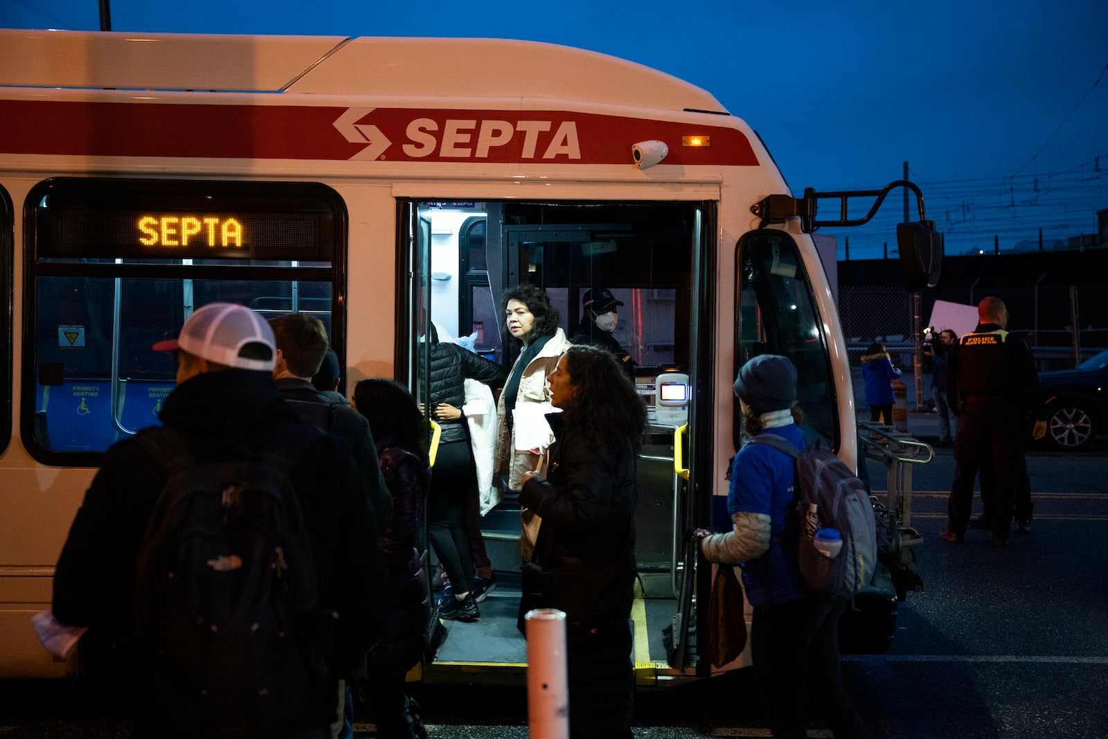 Philadelphia takes in another bus of asylum seekers - WHYY