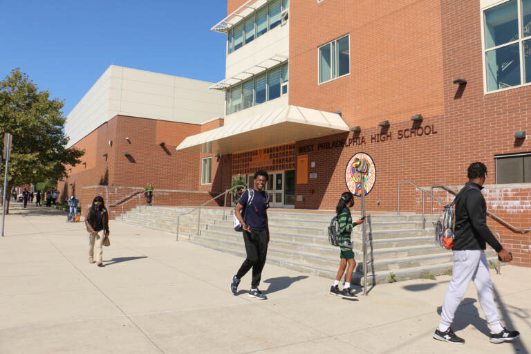 Philly Safe Path program aims to deter violence to and from school - WHYY