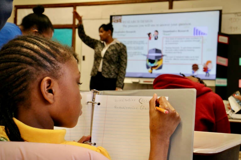 After-school program introduces Philly kids to nursing - WHYY