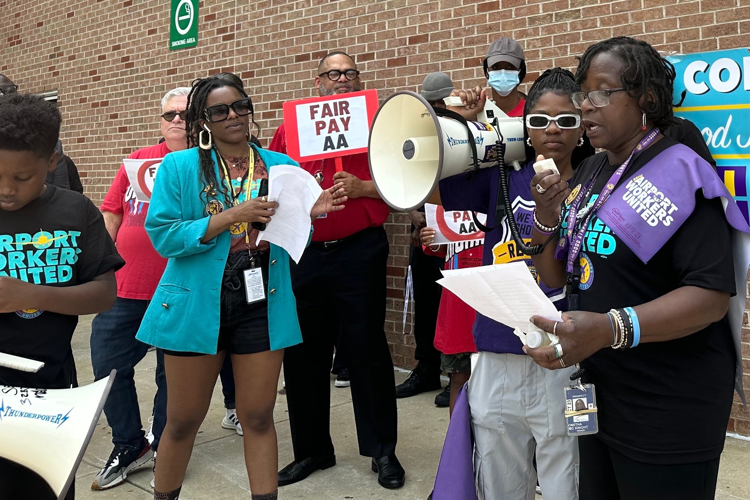 SEIU 32BJ rallies for $15 minimum wage at Philadelphia International ...