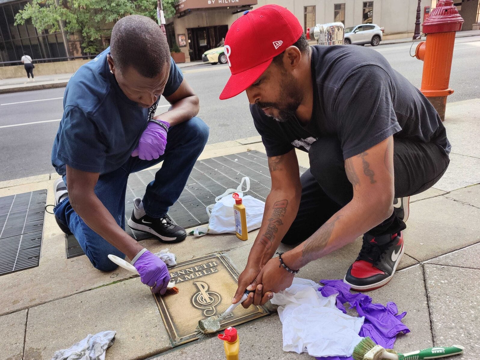 Stars cleaning stars on Philly’s Walk of Fame - WHYY
