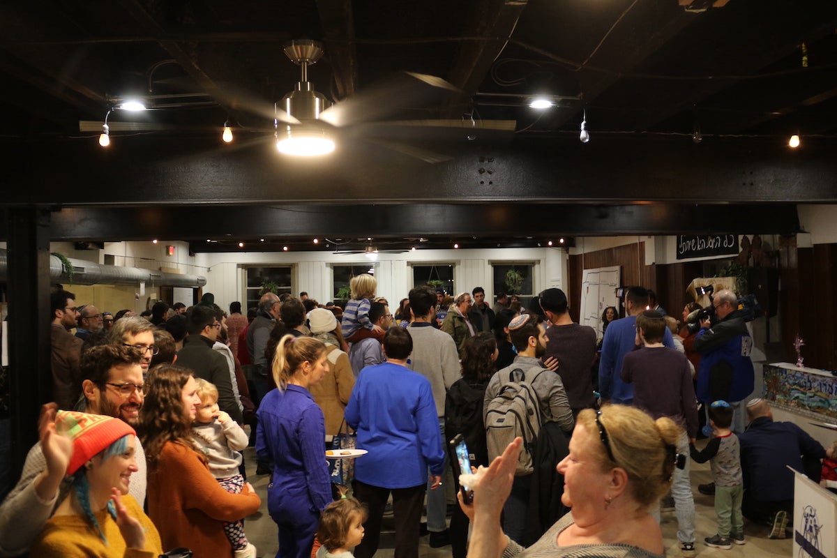 South Philadelphia Shtiebel kicks off Hanukkah - WHYY