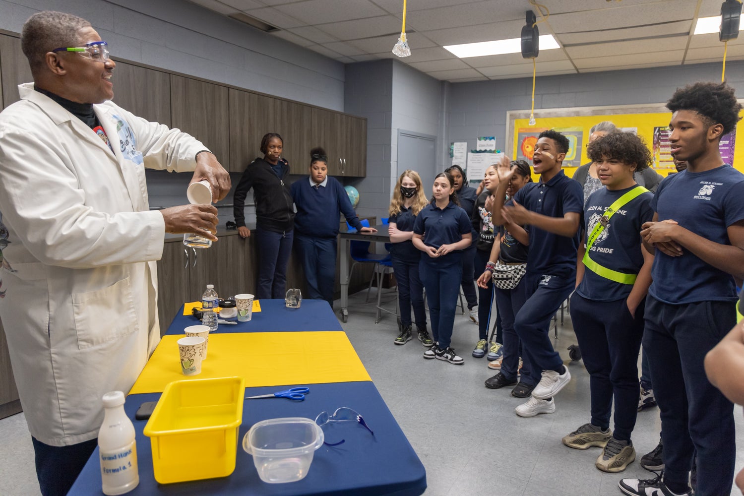 Scientist ‘Grand Hank’ inspires Philly students to explore STEM careers ...