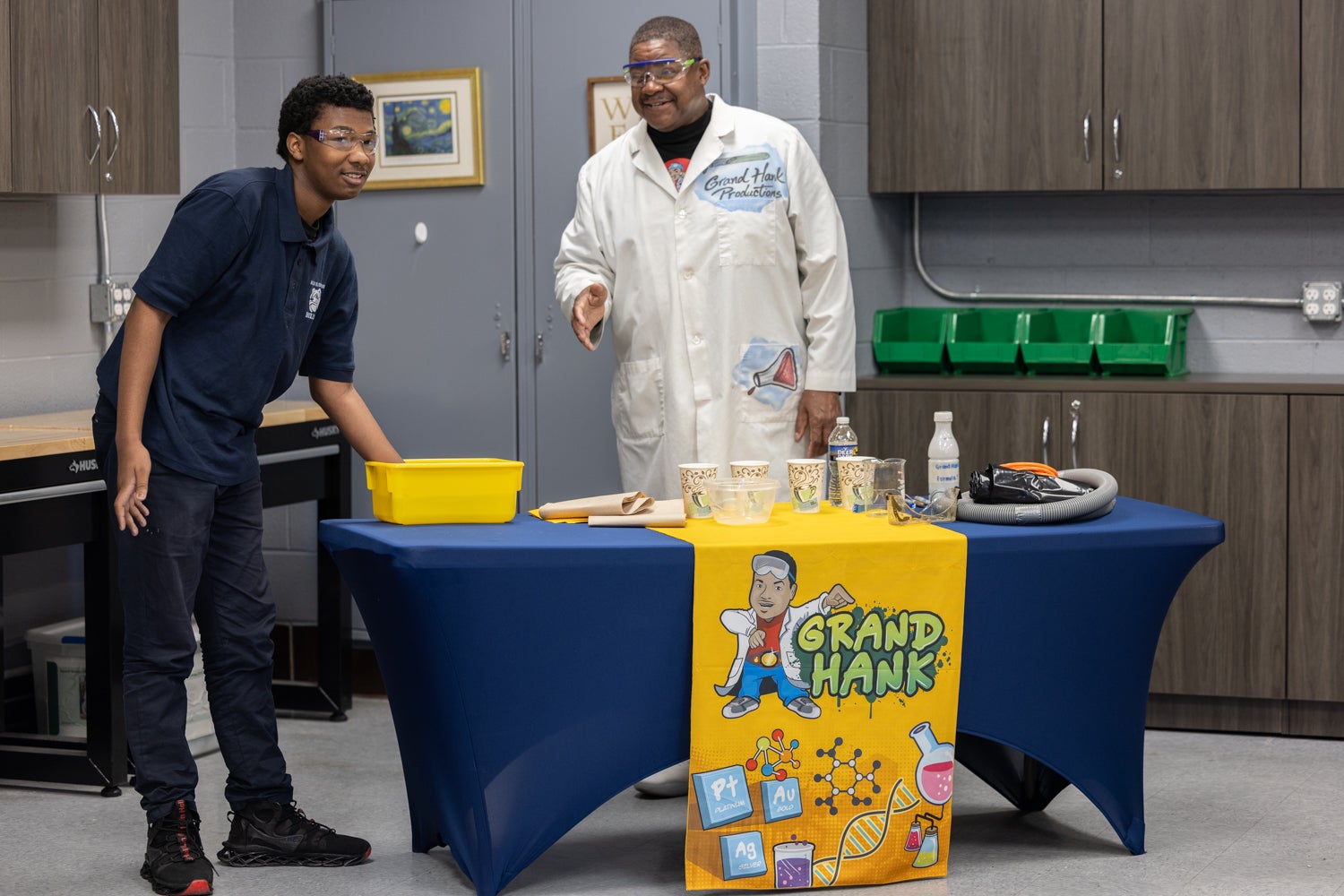 Scientist ‘Grand Hank’ inspires Philly students to explore STEM careers ...