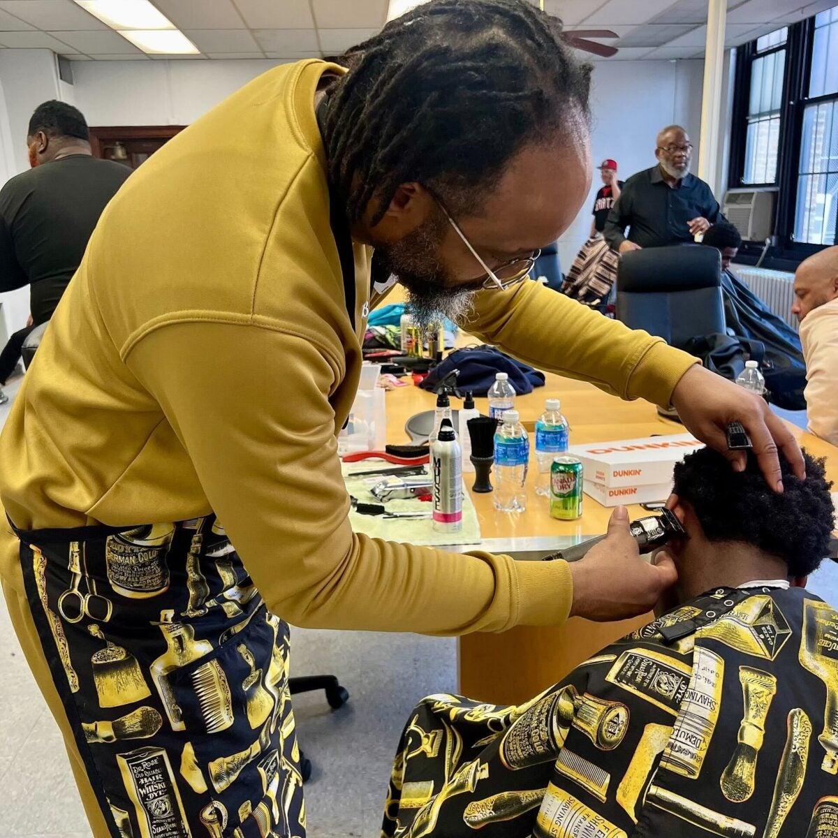 Philly barbers mentor students, offer safe space amid gun violence ...