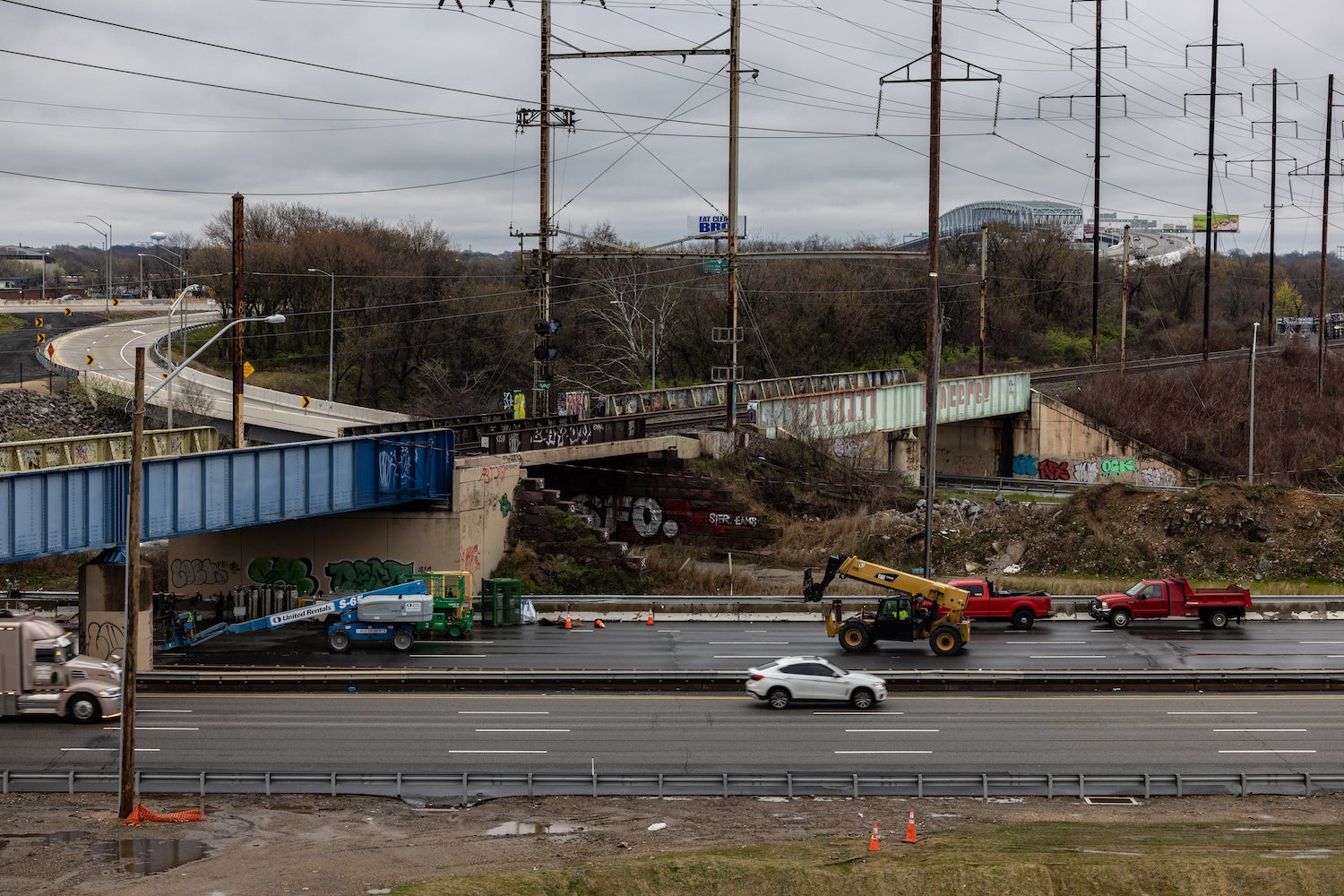 Philly Conrail bridge crash: Officers were escorting truck on 'approved ...