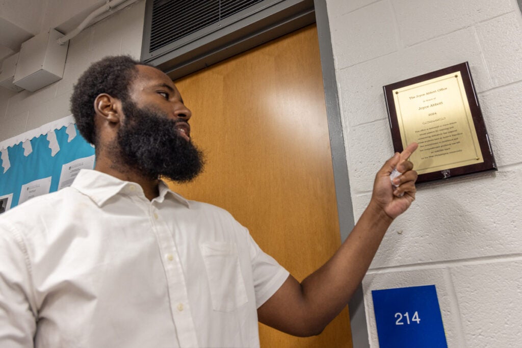 Joyce Abbott portrait unveiled at Philadelphia school