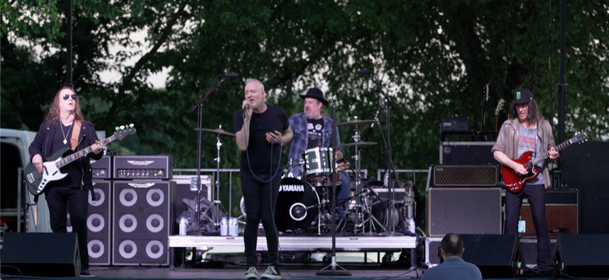 Spin Doctors Still Rocking and Rolling with New Album and Bassist - WHYY