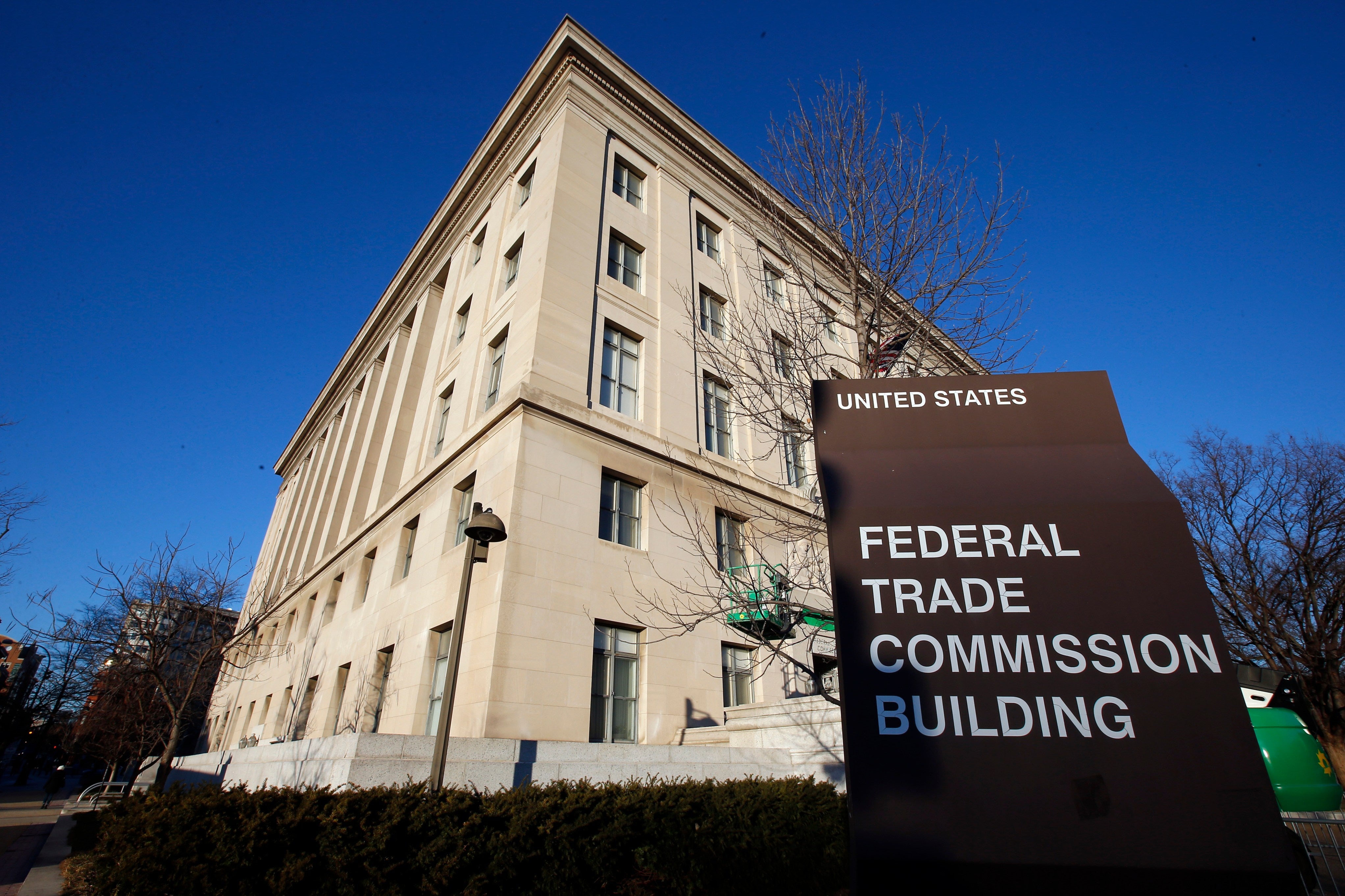 FTC ban on noncompete agreements comes under legal attack - WHYY