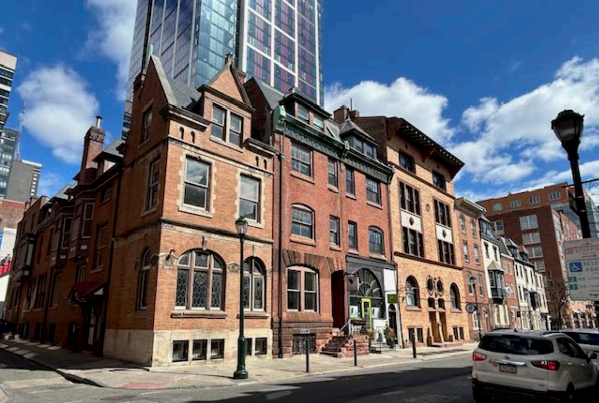 Commission approves new district for Washington Square West - WHYY