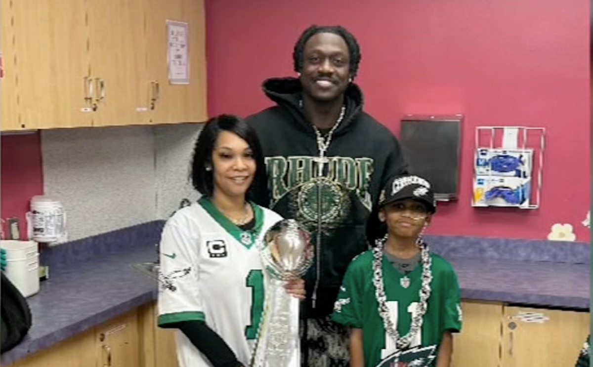 Eagles WR A.J. Brown surprises boy after plane crash - WHYY