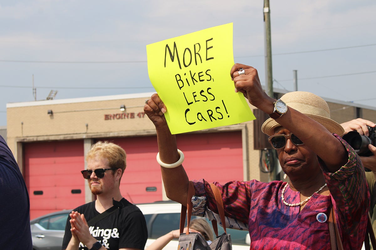 Grays Ferry residents protest CHOP garage proposal - WHYY